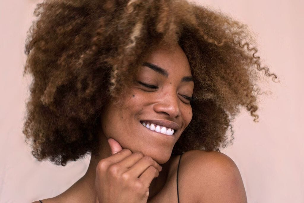 Pluizig haar? 7 tips die écht werken | Etos