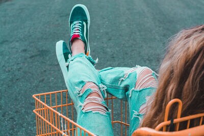 Verzwikte of verstuikte enkel: gaat het vanzelf over? | Etos