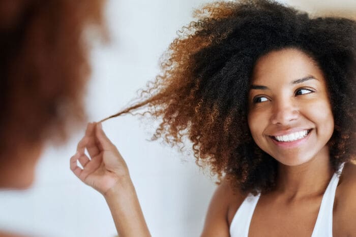 Pluizig haar? 7 tips die écht werken | Etos